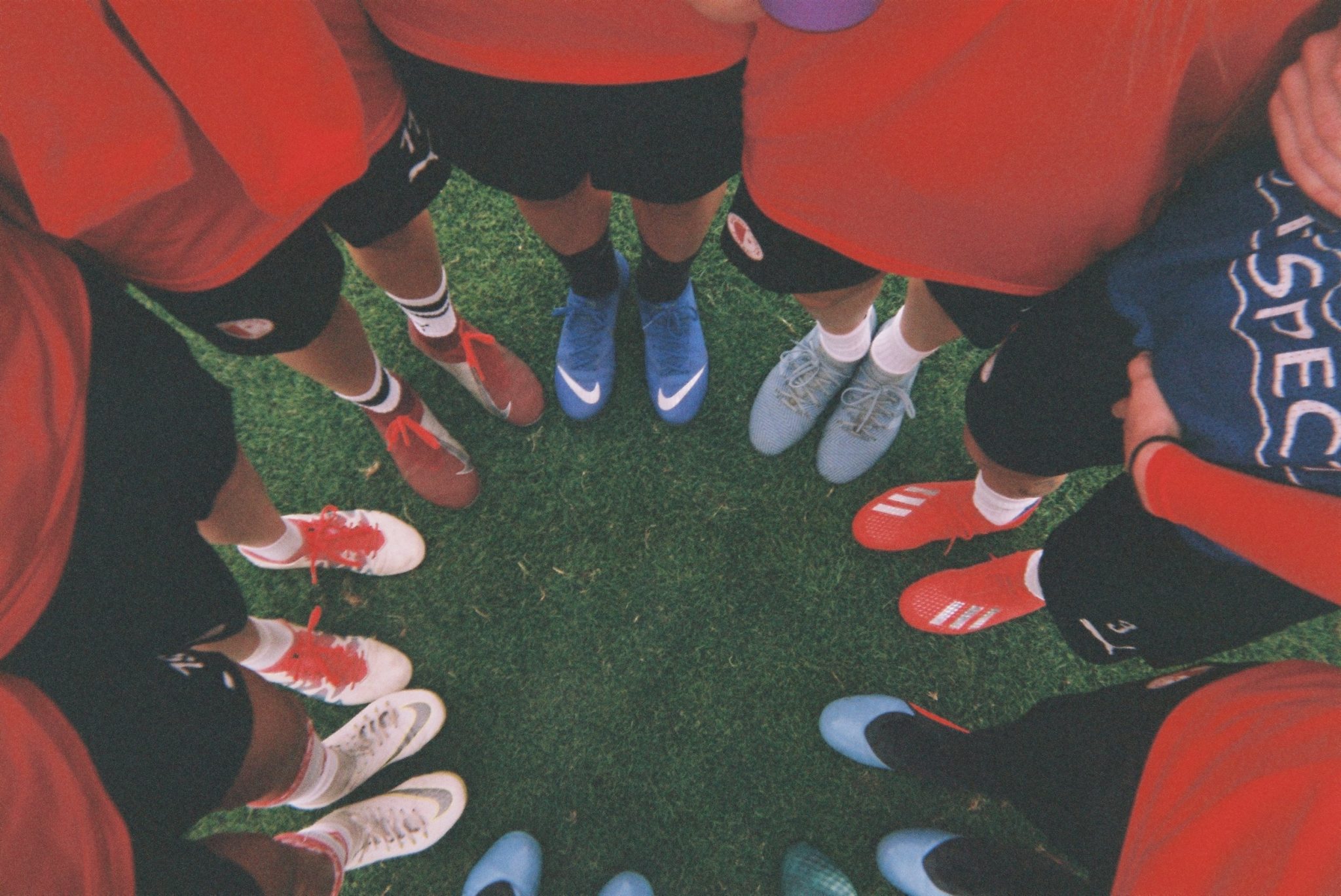 Poze cu fotbaliste mișto care joacă în Champions League